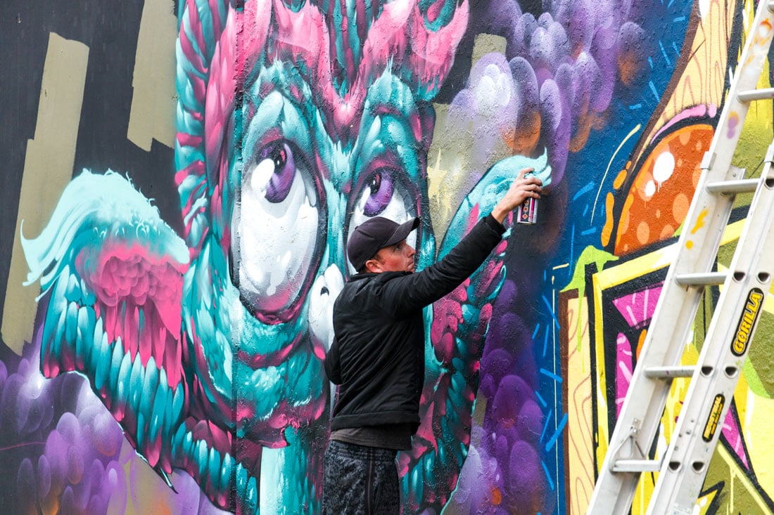 Byron mural artists draw many admirers – The Echo