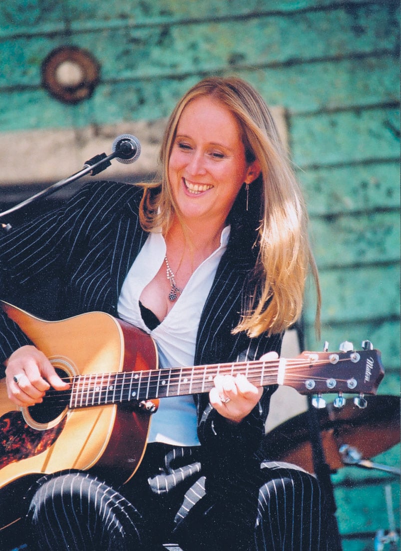 Fiona-Boyes – The Echo