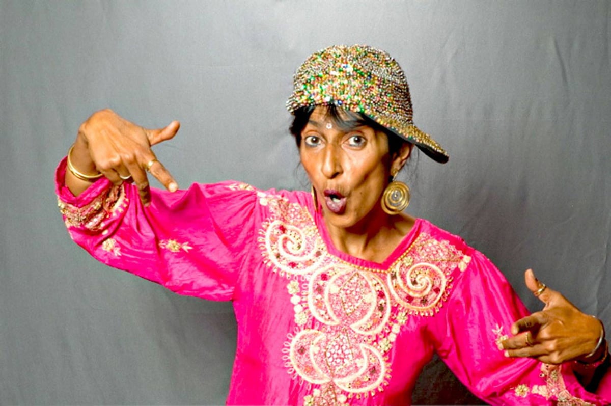 Farewell Sandy, and thanks for all the gags and giggles – The Echo