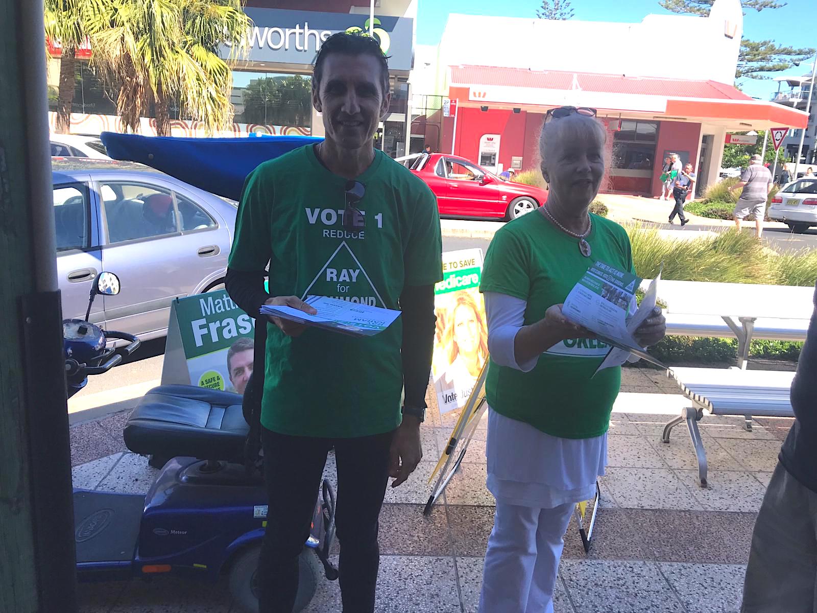 Spot the difference: independent candidate accused of imitating Greens ...