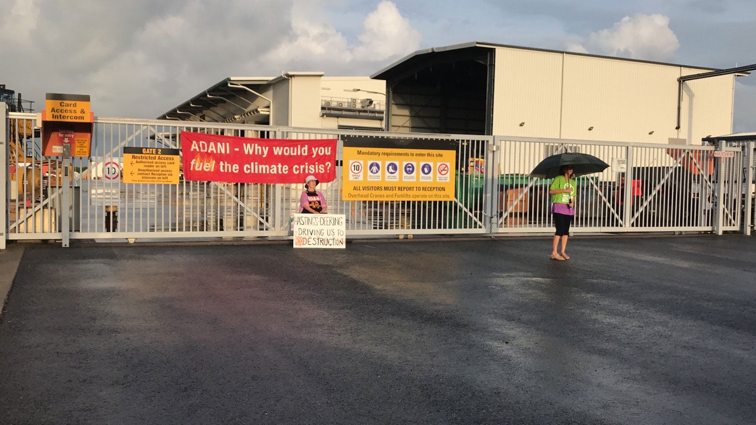 Hastings-Deering-Adani-protest-Mackay | The Echo