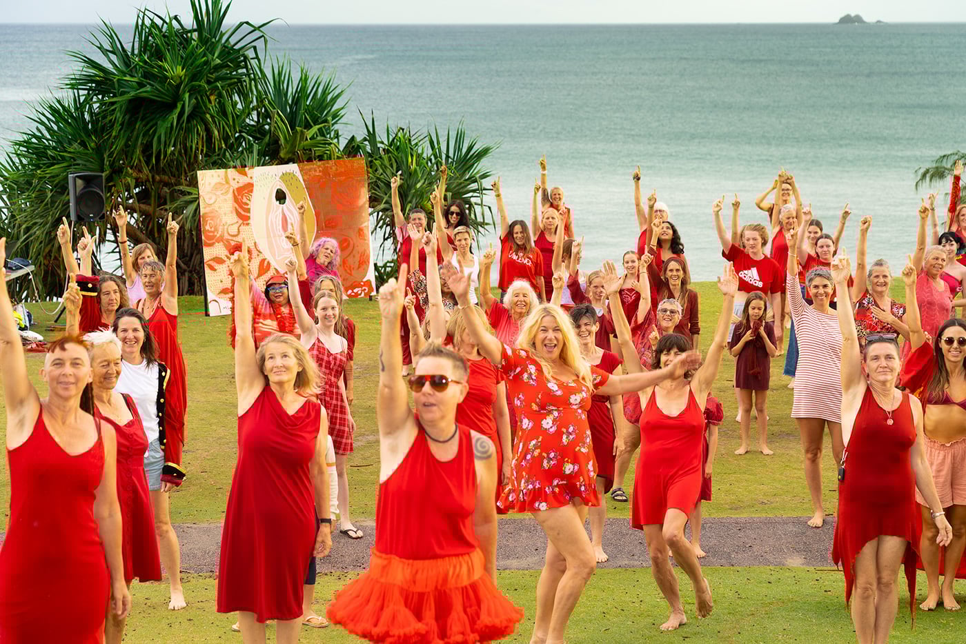 Goddess keeps it dry for V-Day in the Bay – The Echo