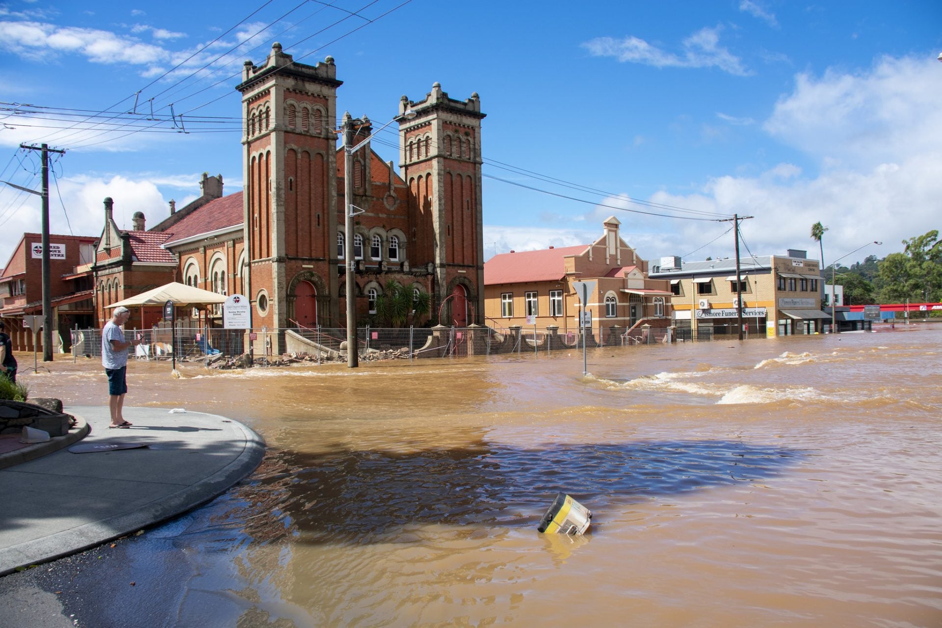 Lismore floods again, levee overtopped – The Echo