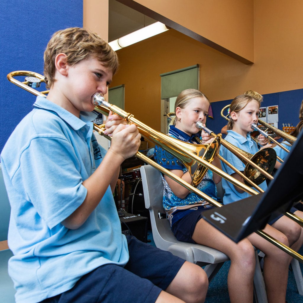 Budding young musicians hit the stage at Byron Farmers Market – The Echo